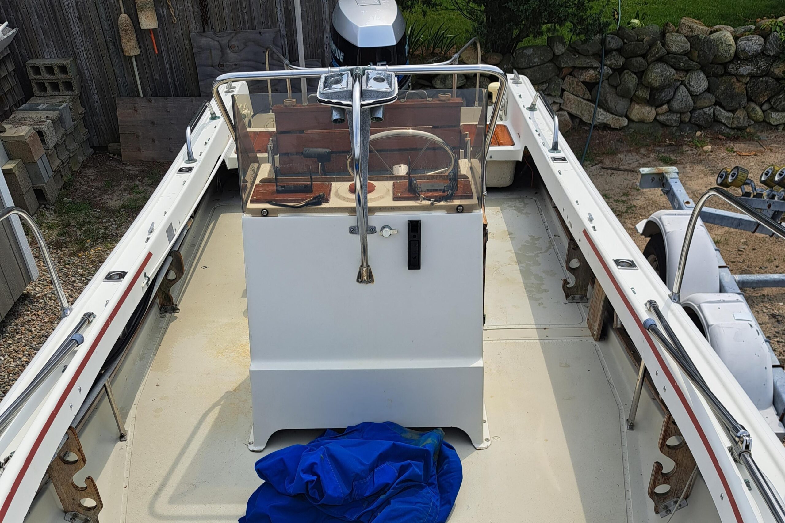 1973 Boston Whaler 21 Outrage – KYA BROKERS | Knot Your Average Yacht ...