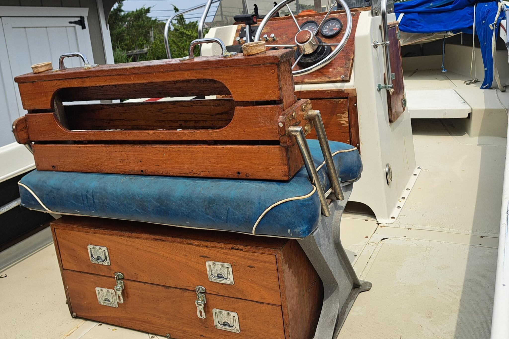 1973 Boston Whaler 21 Outrage – KYA BROKERS | Knot Your Average Yacht ...