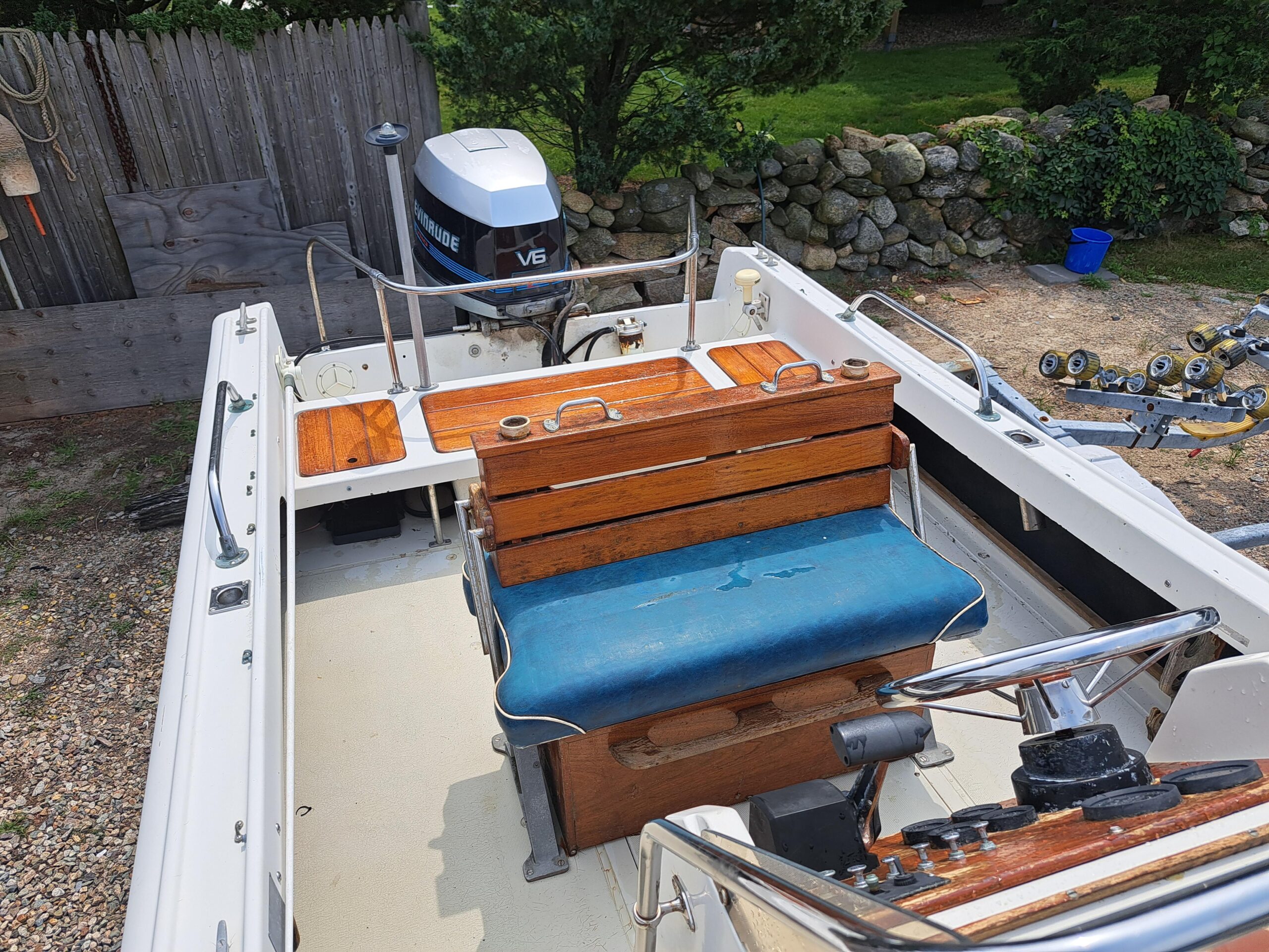 1973 Boston Whaler 21 Outrage – KYA BROKERS | Knot Your Average Yacht ...