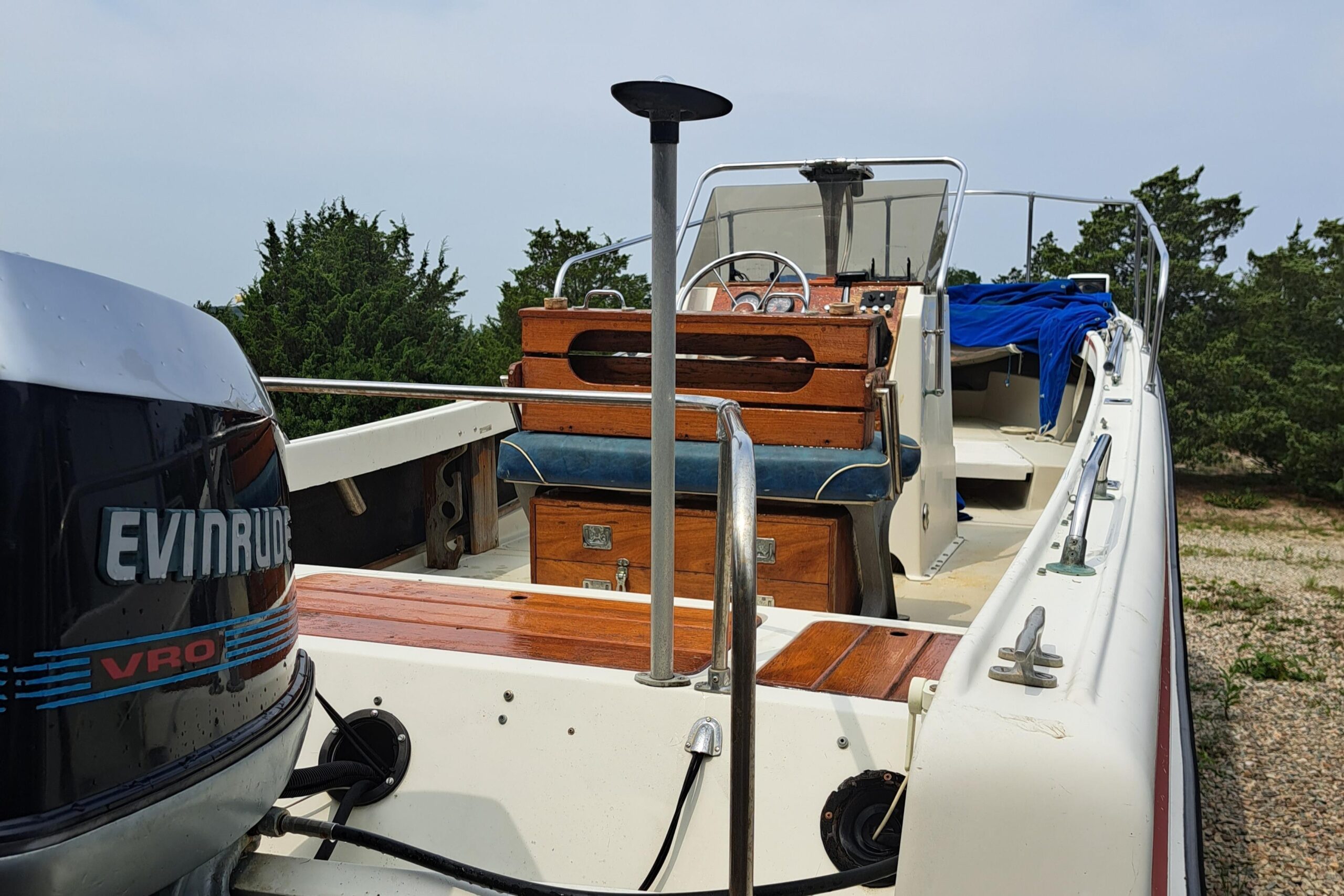 1973 Boston Whaler 21 Outrage – KYA BROKERS | Knot Your Average Yacht ...